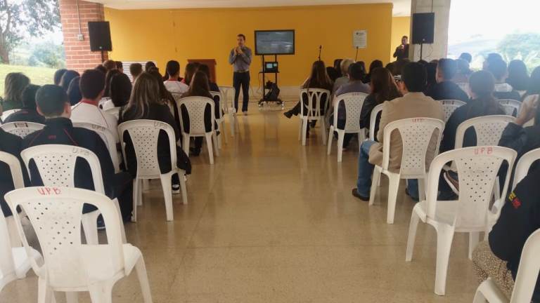 Sede Marinilla fue anfitriona de la Feria Vive UPB | Colegio de la UPB