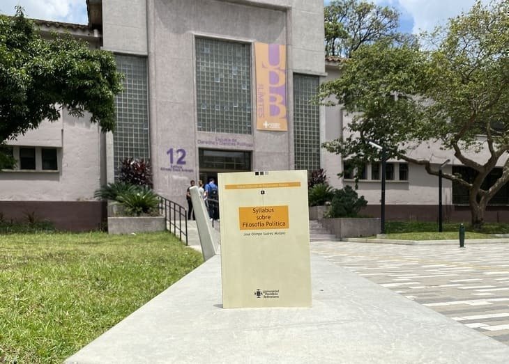 Maestría en Estudios Políticos, reacreditada por 6 años más | UPB