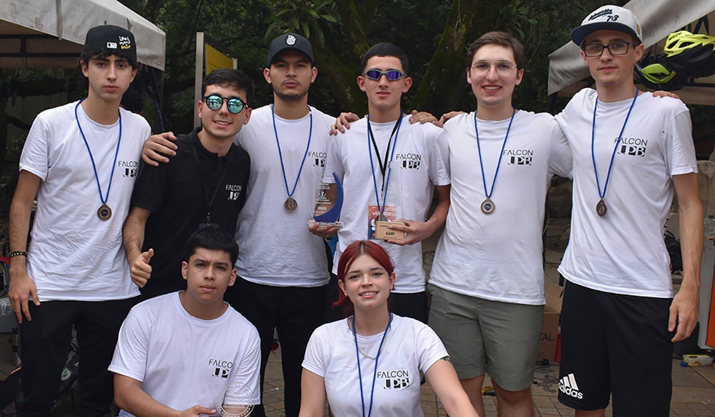 El equipo Falcon destaca en la X Competencia Nacional de VTH | UPB